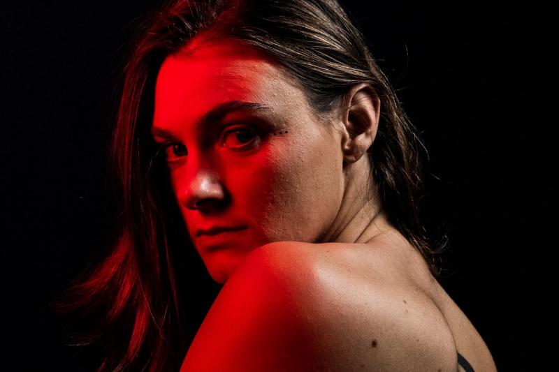 VIOLET ARNOLD (1)/ MORJANE TENERE (2) | Les Trois Baudets