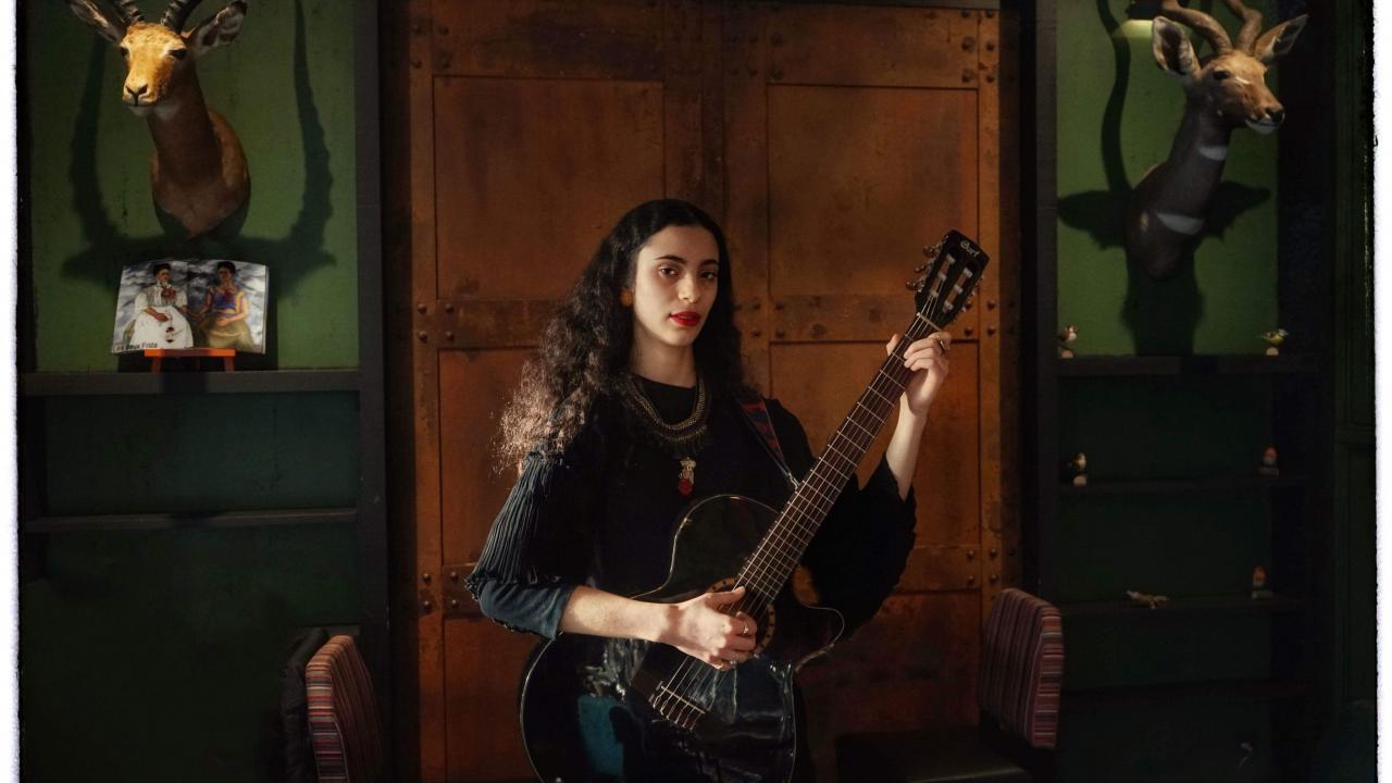 VIOLET ARNOLD (1)/ MORJANE TENERE (2) | Les Trois Baudets